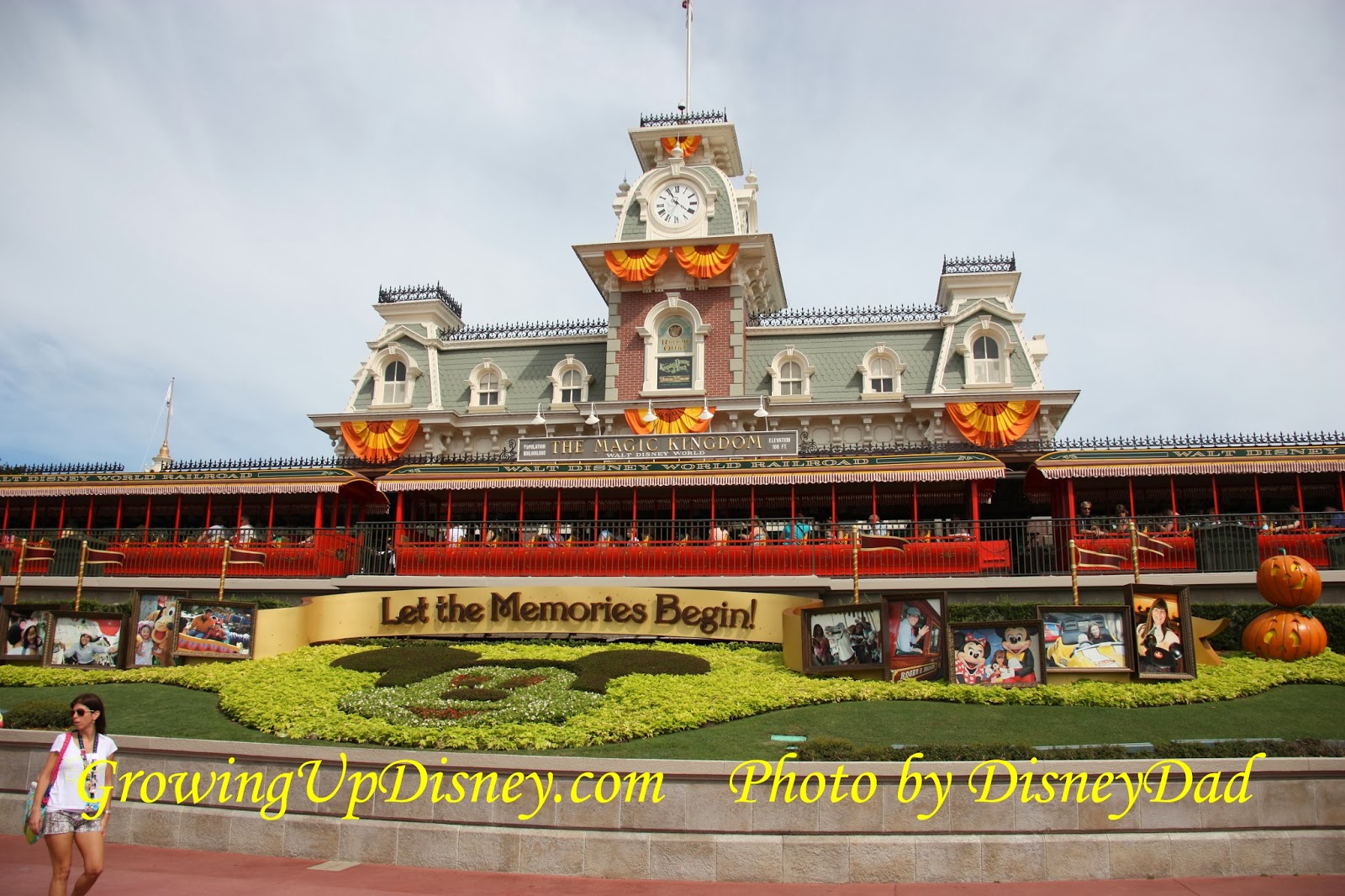 Growing Up Disney: Photo Flashback! PUMPKINS!! Growing Up Disney: Photo Flashback! PUMPKINS!!
