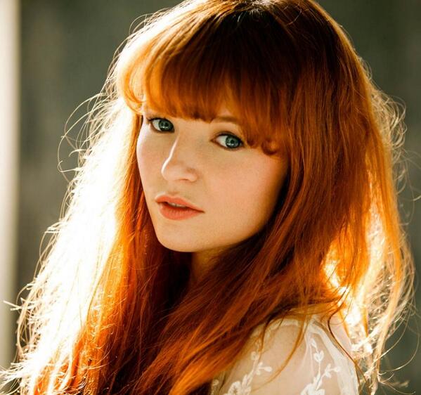 Verdadero tributo? Gana los juegos del hambre: Stef Dawson como Annie Cresta