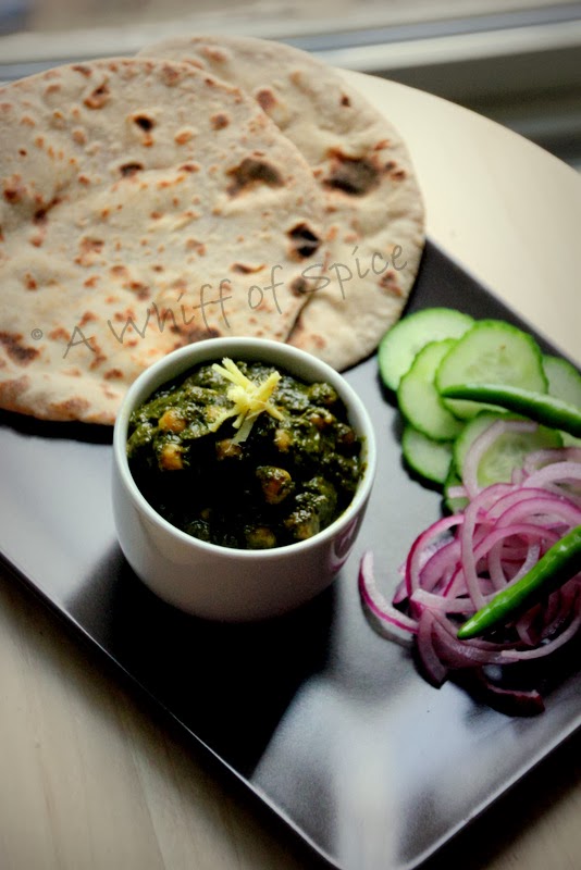 Saag Chole - Chickpea in a creamy Spinach Gravy