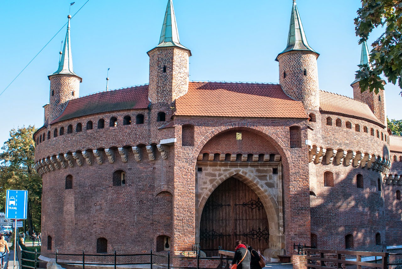 Committed Stitcher: Old City Architecture