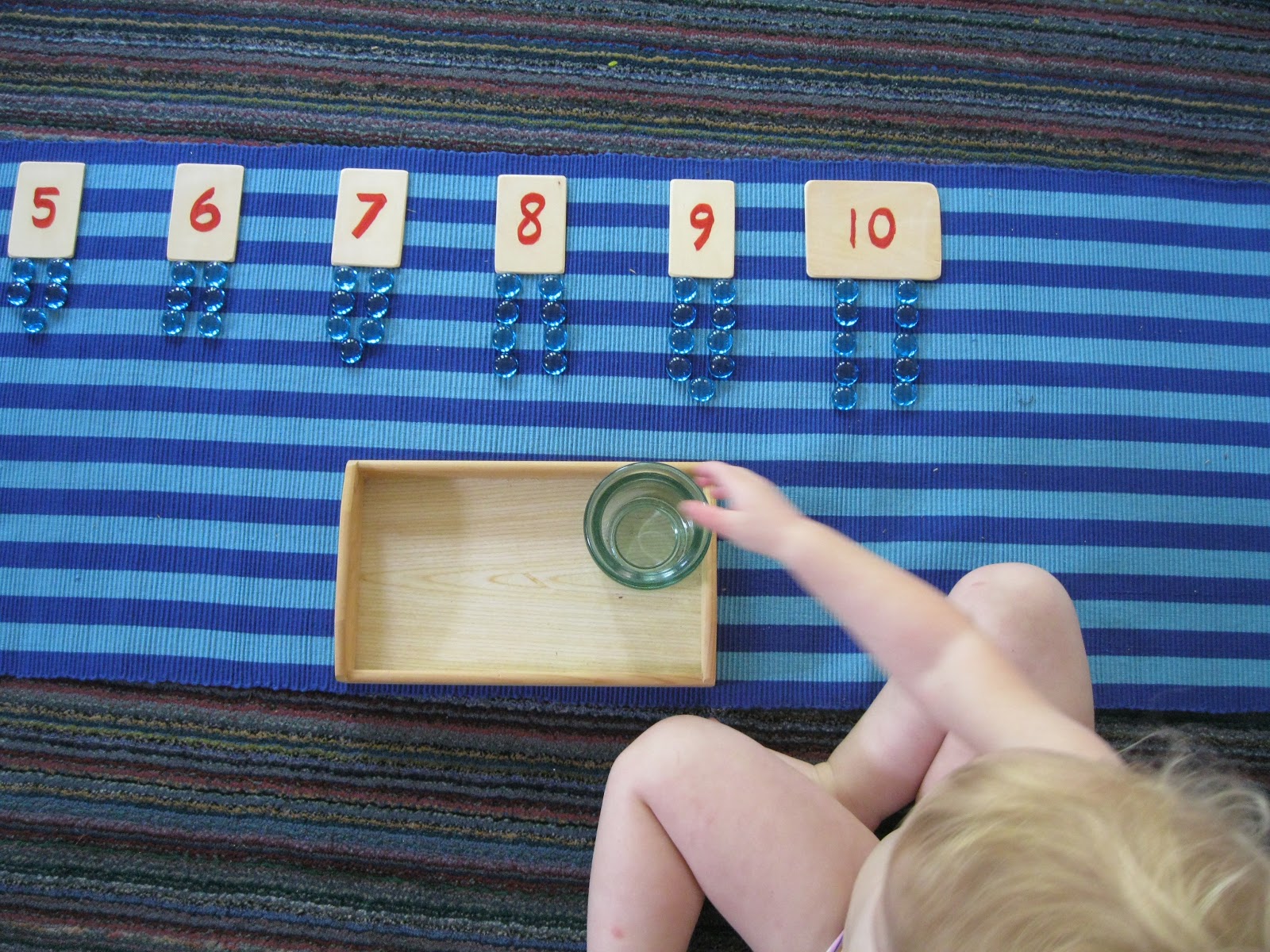 Montessori Messy: Montessori Lite: Cards and Counters