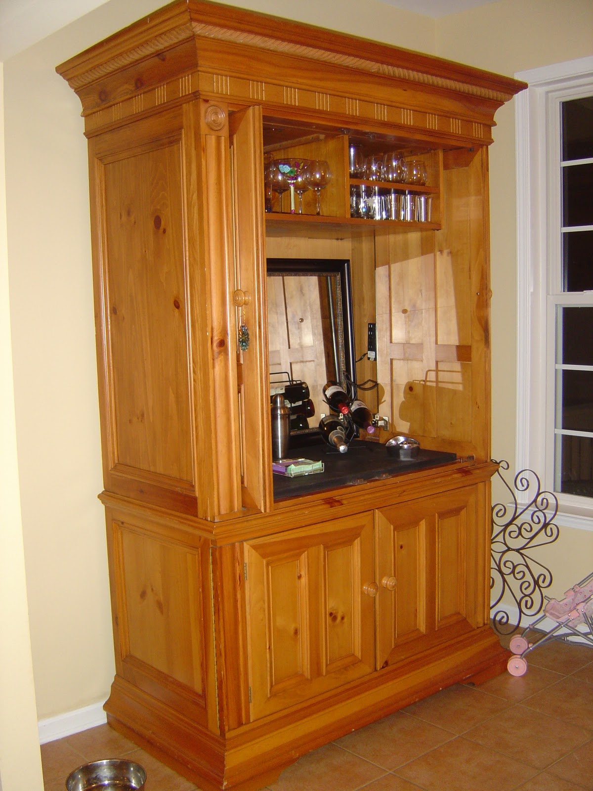 Art For You CONVERTED AN ENTERTAINMENT CENTER INTO A BAR art-for-you-converted-an-entertainment-center-into-a-bar