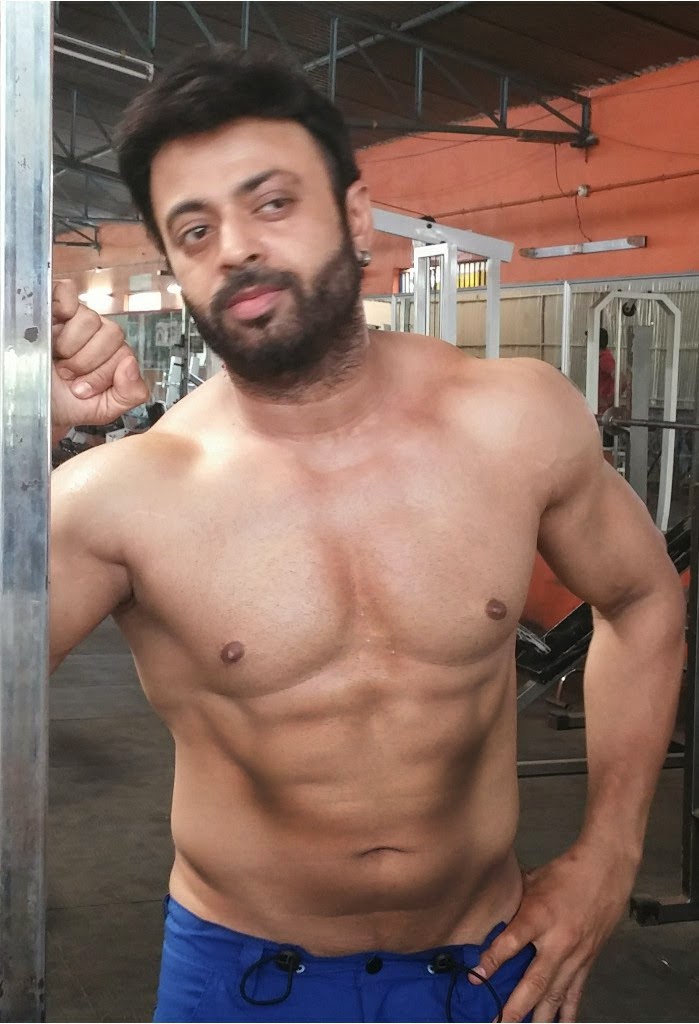 actor riyaz khan body