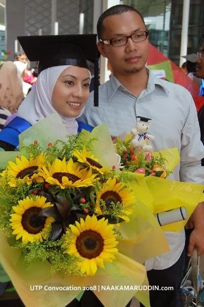 UTP CONVOCATION 2008 - Premium Beautiful Therapants Theravest by Naa Kamaruddin