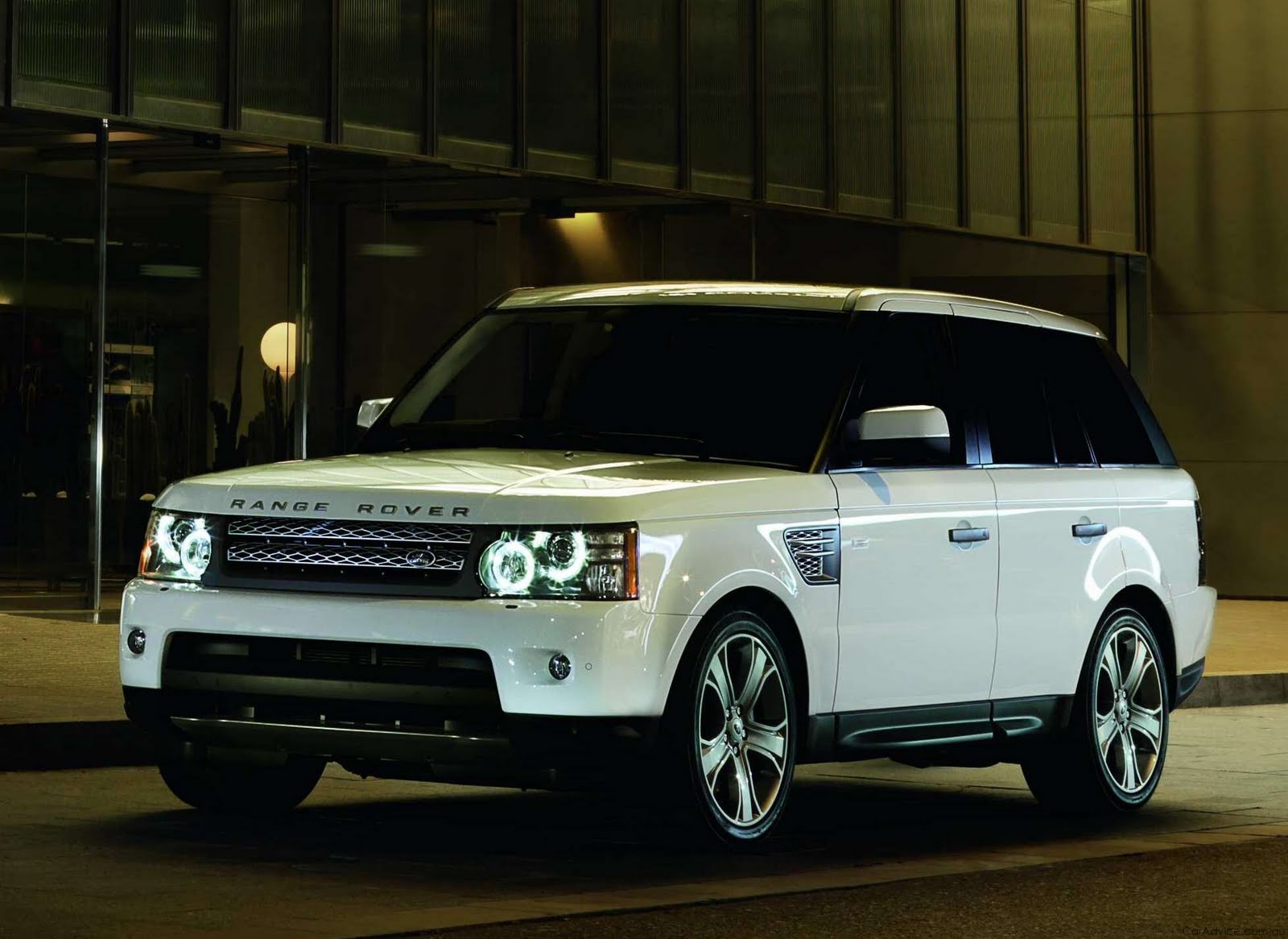 Range Rover ~ Auto Car