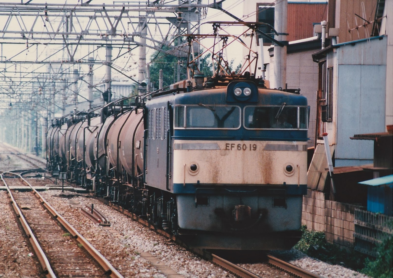 ～鉄道人 (国鉄時代) ～ ～Railway people (JNR era)～: EF60 19 EF60 94 標準色