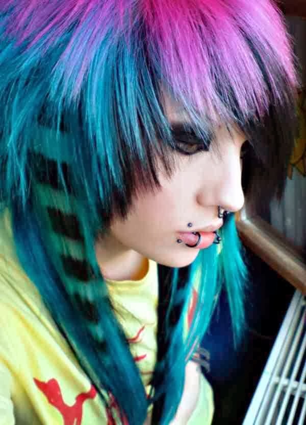 O Gato de Cheshire: Indie e Scene Hair