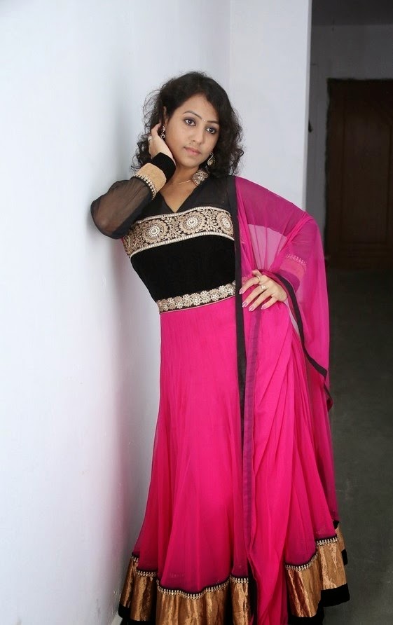 Bollywood Actress Saree Collections: Deepu Naidu In Pink Anarkali Suit