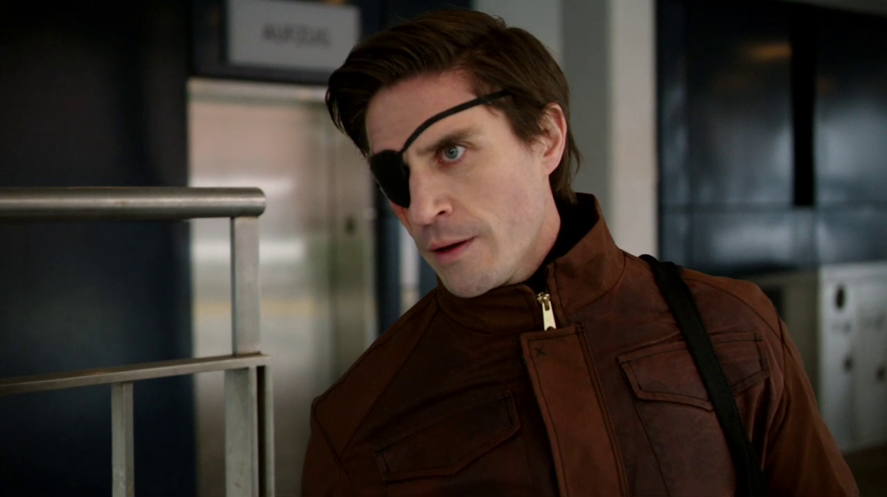 Deadshot / Floyd Lawton (Michael Rowe) | Arrow Dizisi