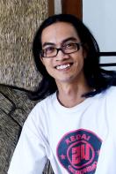 A.C. Andre Tanama, Seniman Grafis ISI Yogyakarta - Penebar.com