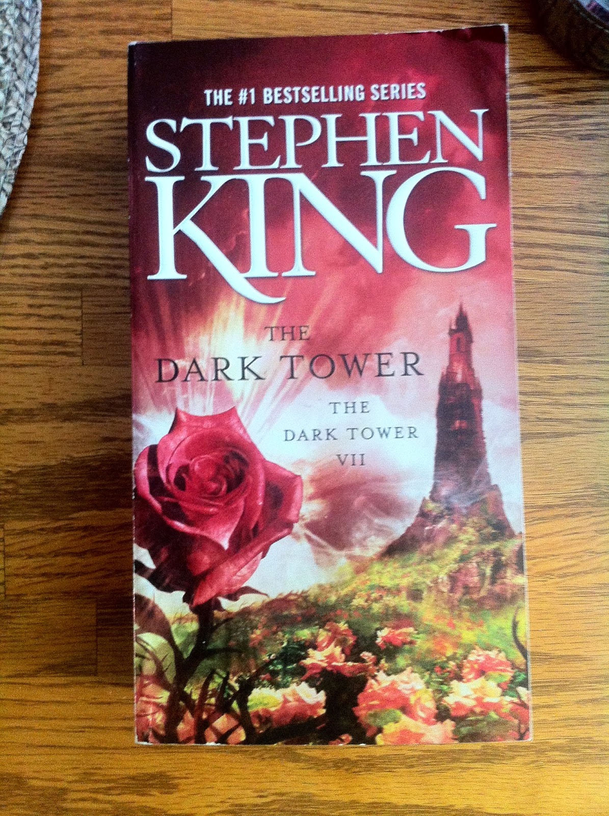 Two Hectobooks R33 The Dark Tower series The Dark Tower By Stephen two-hectobooks-r33-the-dark-tower-series-the-dark-tower-by-stephen