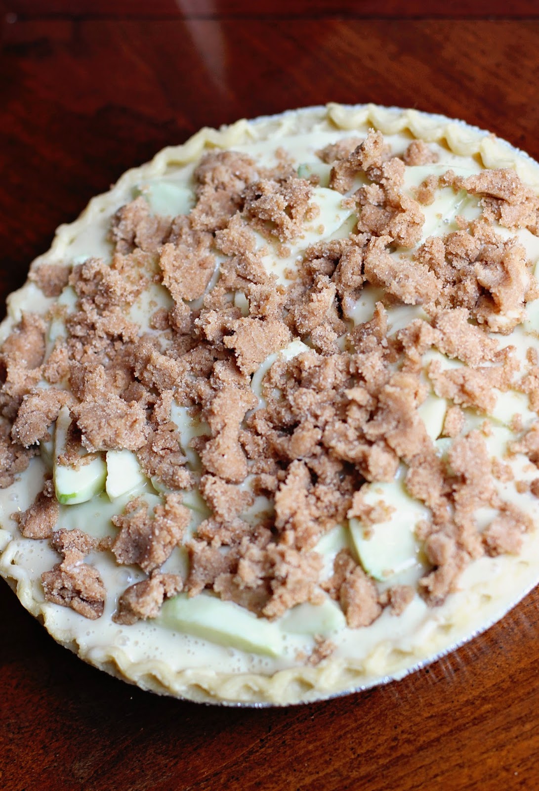 Running from the Law: Fourth of July Sour Cream Apple Pie