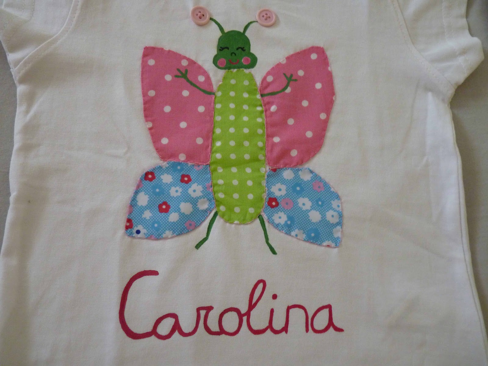 Camisetas decoradas a mano con telas - Imagui