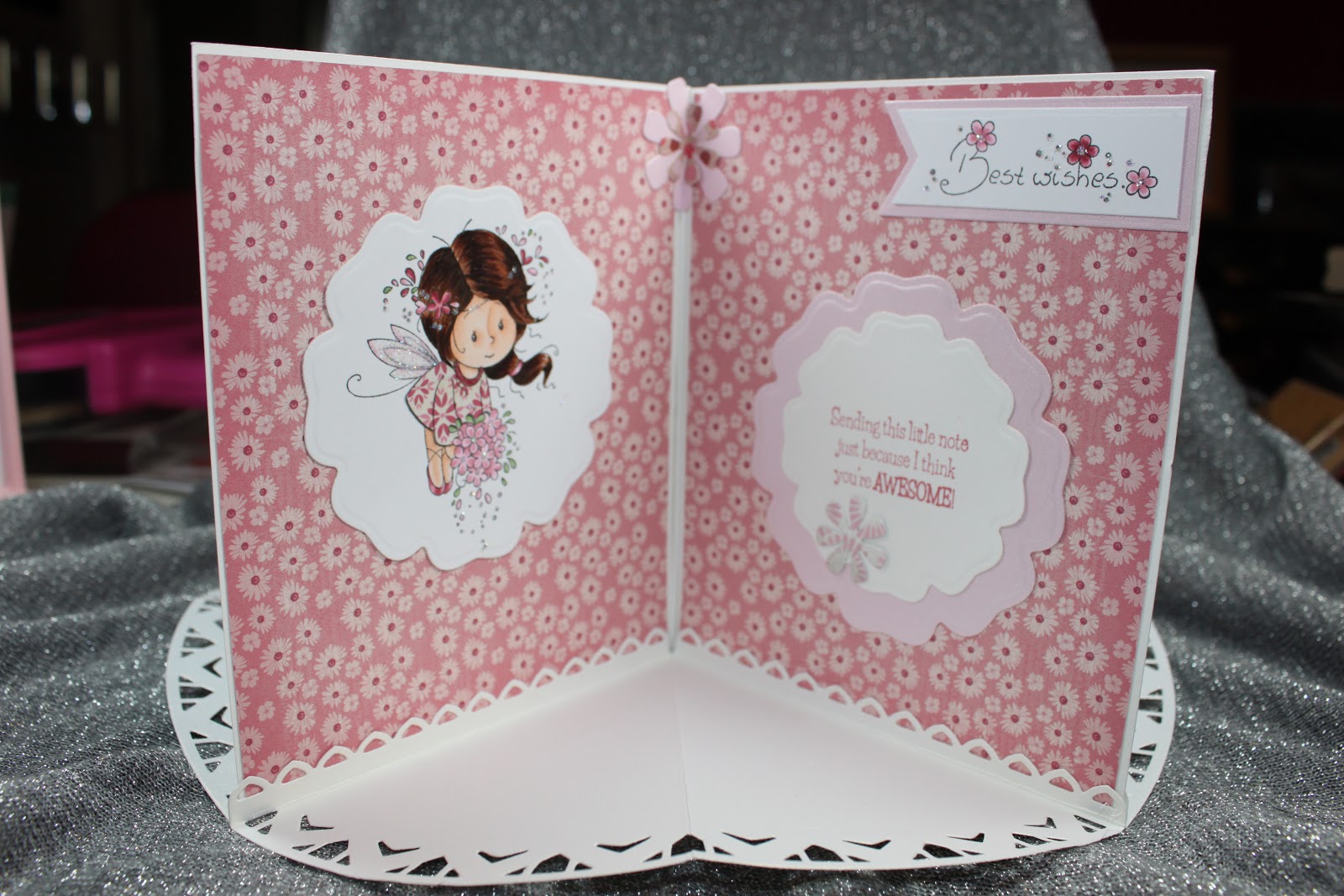 ONECRAZYSTAMPER.COM: Carousel Card Tutorial ONECRAZYSTAMPER.COM: Carousel Card Tutorial