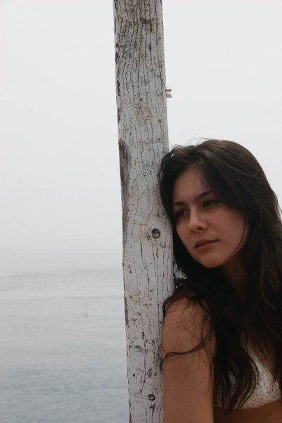 Wulan Guritno dengan Bikini | Nine Lounge