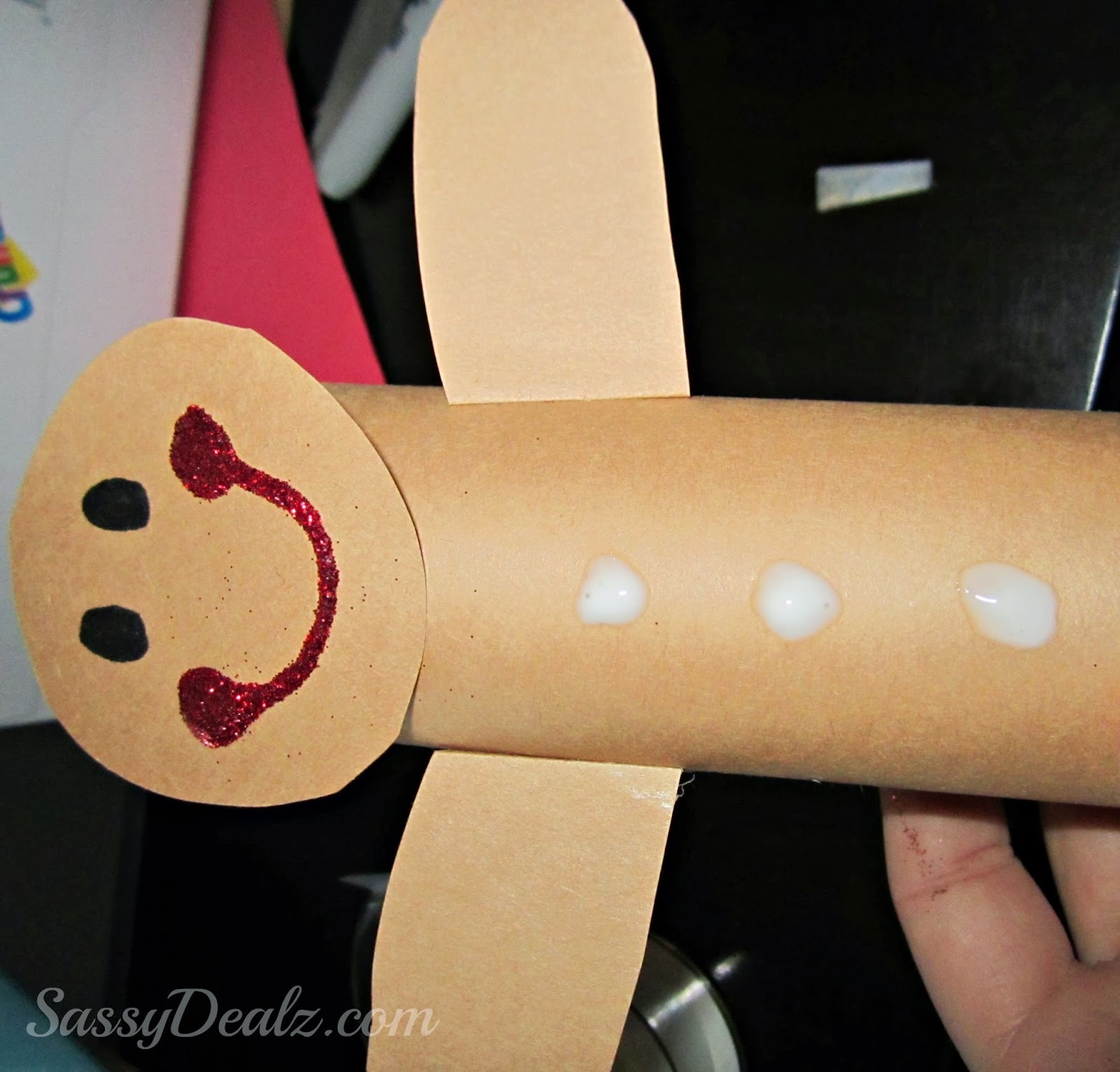 Gingerbread Man Toilet Paper Roll Craft For Kids (Cute Christmas Art ...