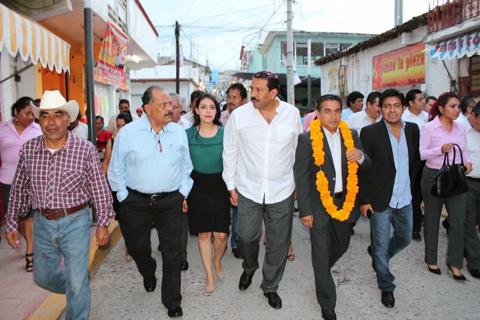 Tiempo de Guerrero: El presidente municipal de Eduardo Neri, Ignacio Basilio rindió su 2 ...