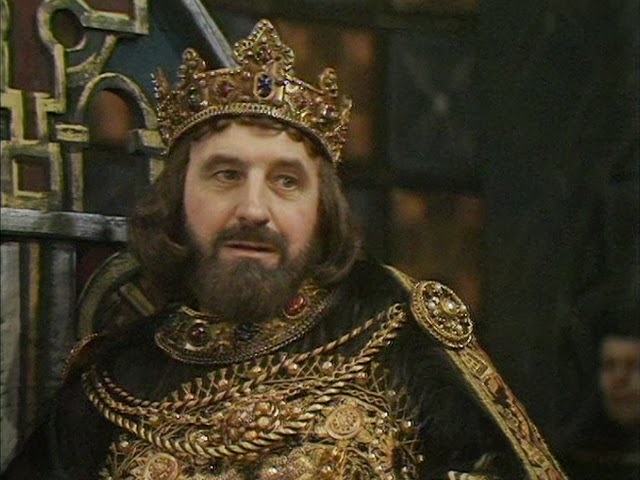 Under Three Hundred: The King Has Lost His Crown