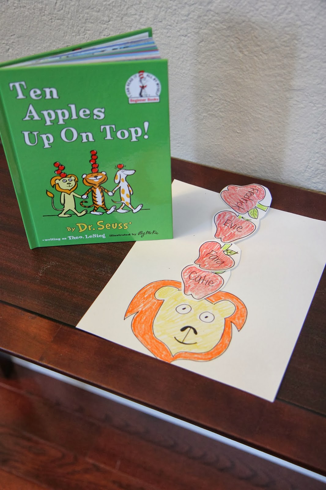 Toddler Approved!: Crafts and Activities To Do Along With Ten Apples Up ...
