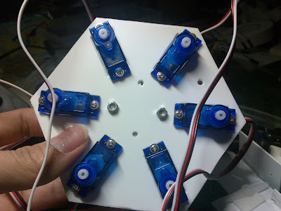 Simple Hexapod Robot Using Arduino - Oscar Liang