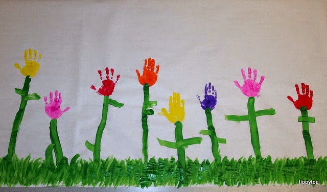 Tippytoe Crafts: Handprint Flower Garden