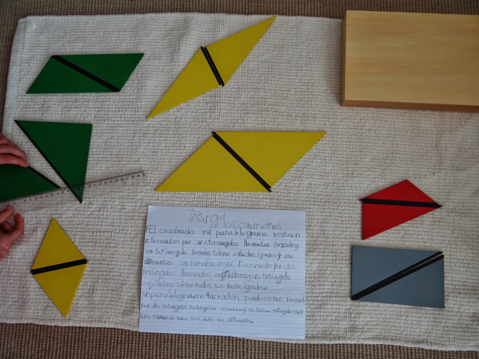 Montessori Mar del Sur: Más sobre los triángulos constructivos // More ...