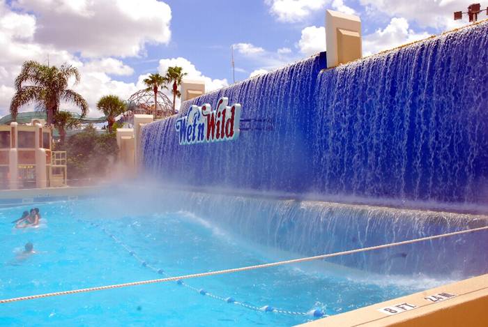 10 Largest Famous Water Parks In The World 10-largest-famous-water-parks-in-the-world
