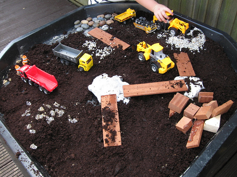 Pre-school Play: Construction Tray