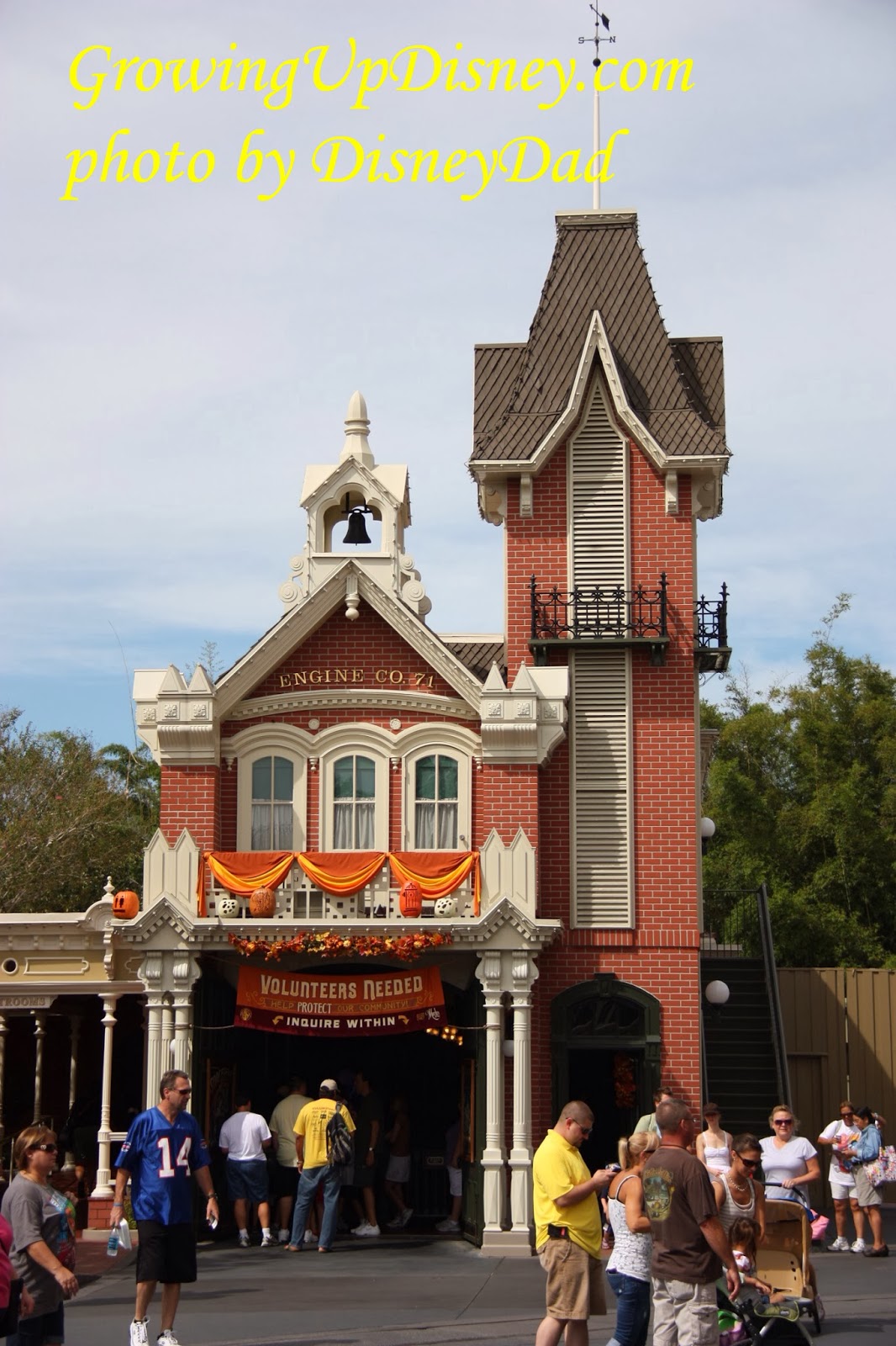 Growing Up Disney: Photo Flashback! PUMPKINS!! Growing Up Disney: Photo Flashback! PUMPKINS!!