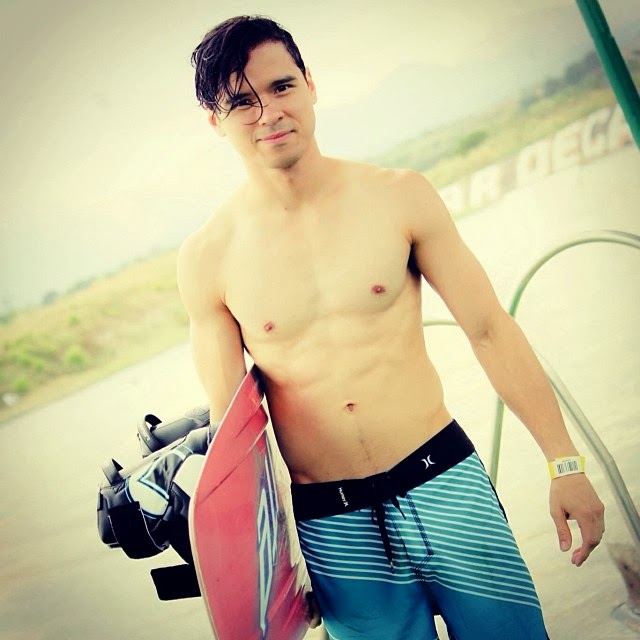 Tom Taus ~ a gay blog