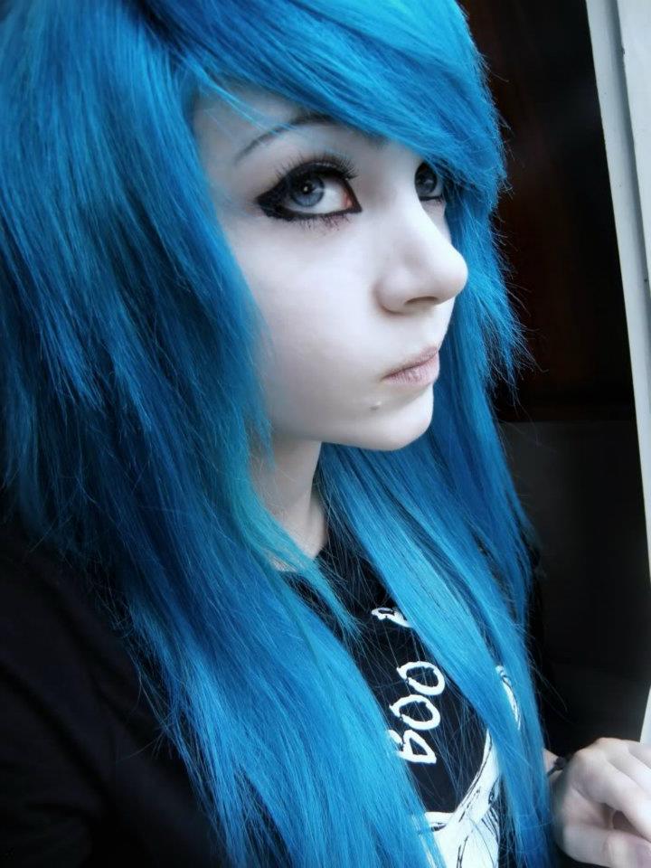 Chica con el pelo azul - Imagui