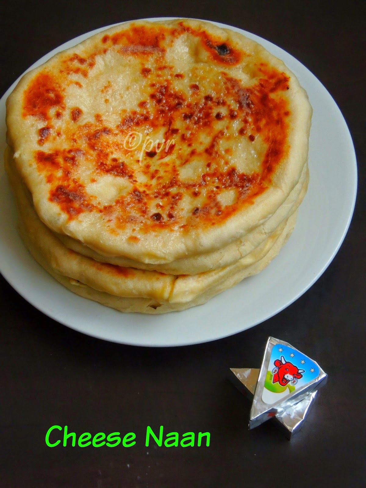 Priya's Versatile Recipes: Cheese Naan/Naan Au Fromage