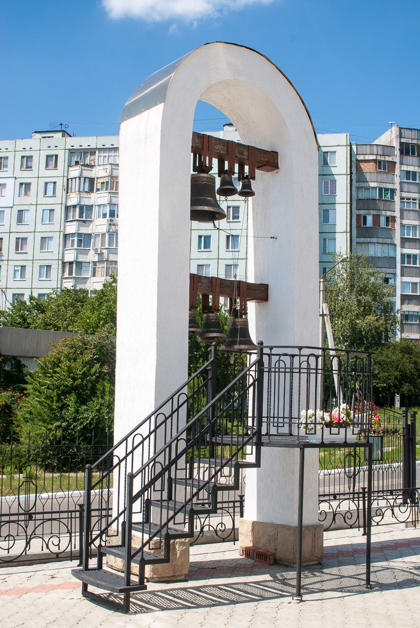 Committed Stitcher: Old, Old Graves