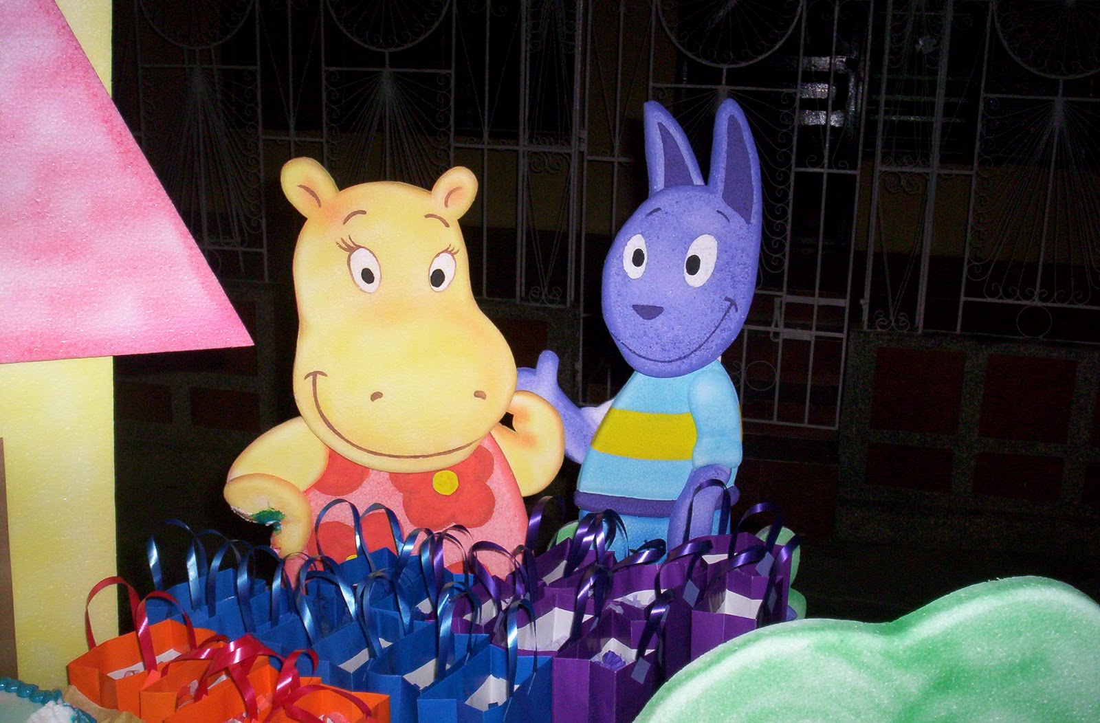 Bombonera Backyardigans - Imagui