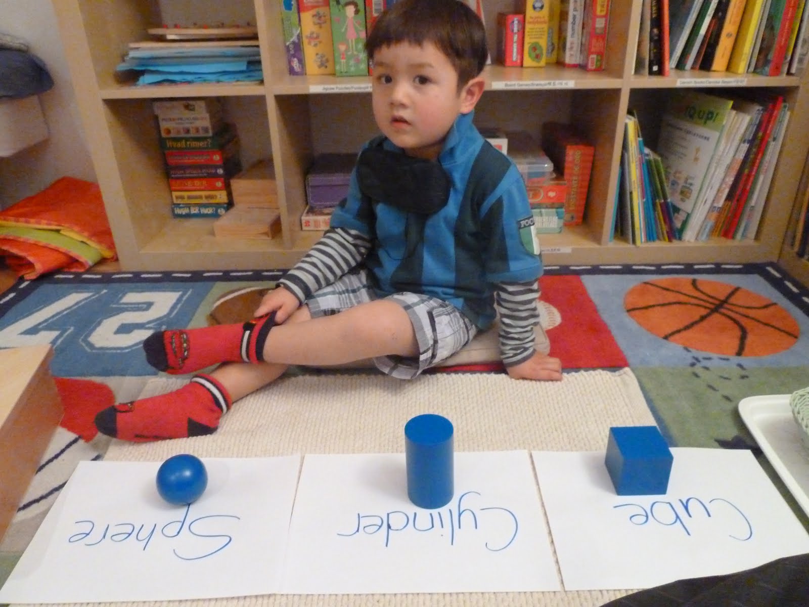 Family FECS: Montessori Activity: Geometric Solids