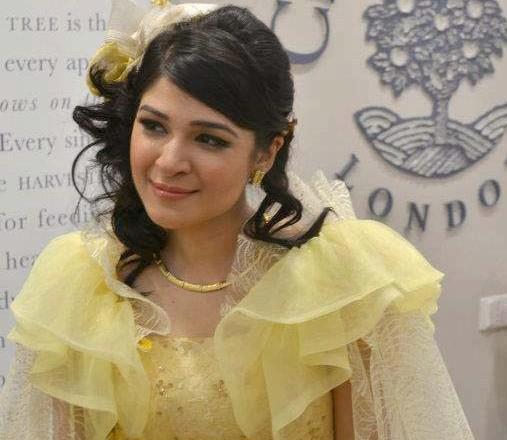 Aysha Umer Like A Doll | Online Hot Girlz