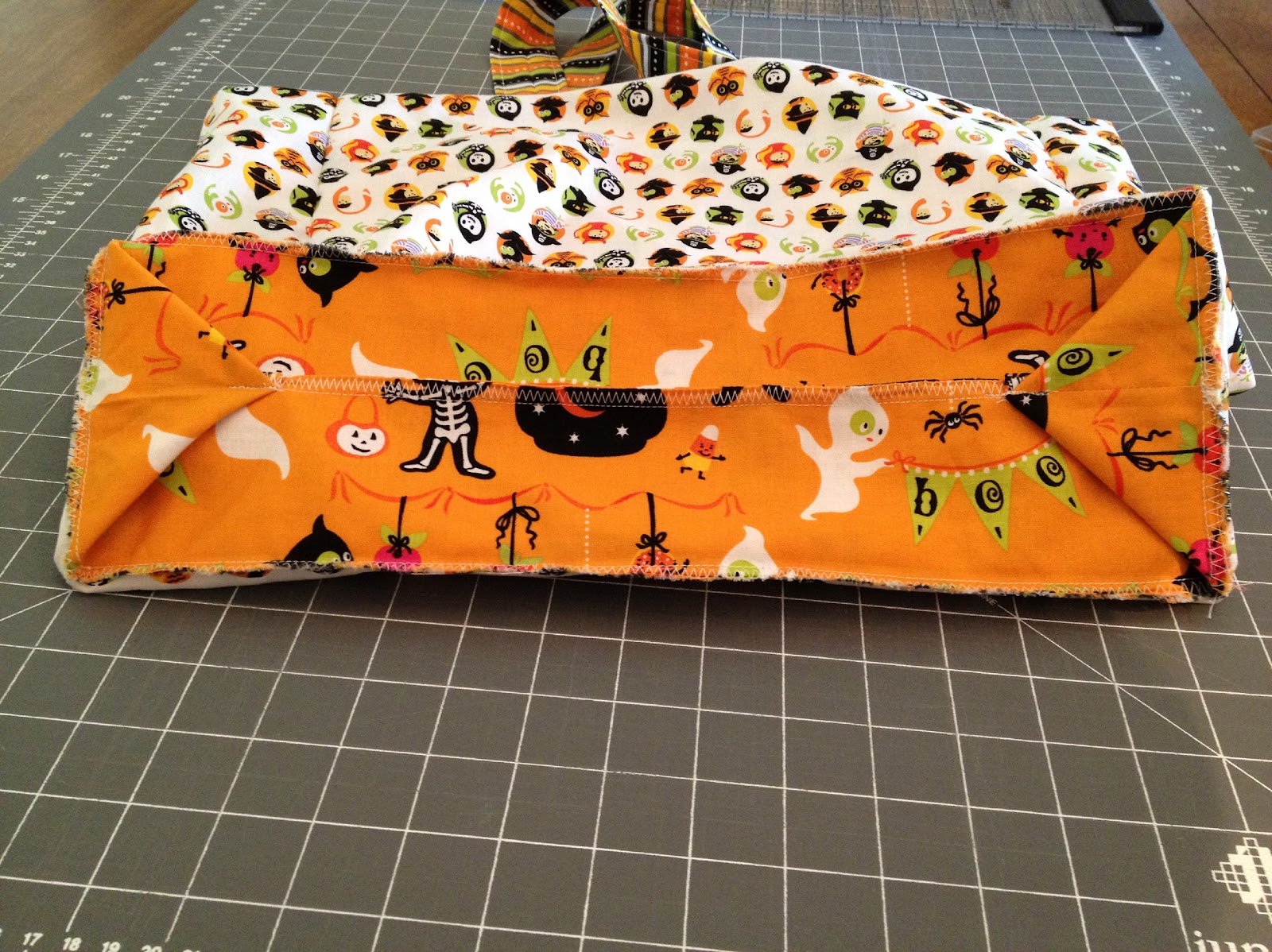 Fabric Mill Trick Or Treat Bag Tutorial fabric-mill-trick-or-treat-bag-tutorial