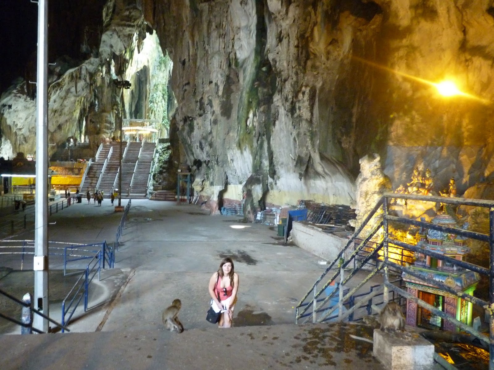 Visitar las Cuevas de Batu - Vero4Travel