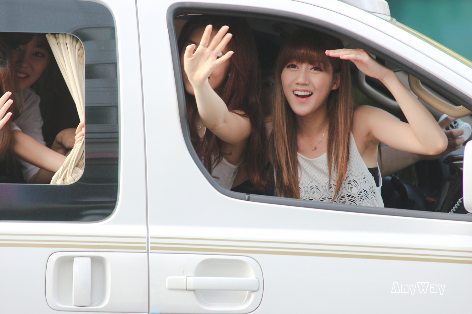 오늘자 퇴근하는 레인보우.jpg : MLBPARK