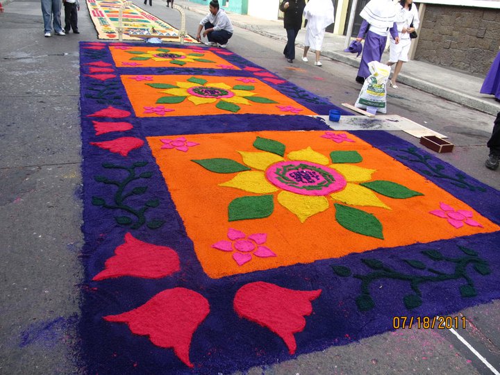 GUATEMALA EN FOTOGRAFIA: TRADICIONES - ALFOMBRAS DE SEMANA SANTA