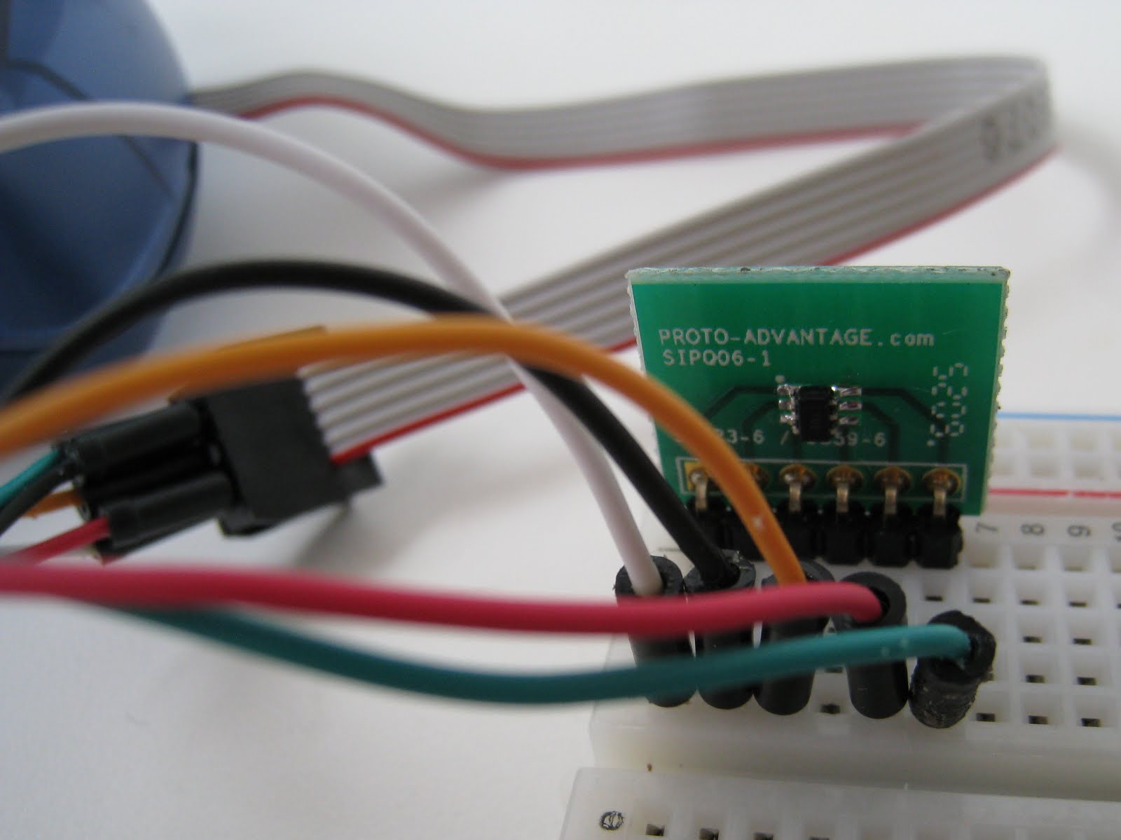 ISP/퓨즈비트 > Programming an Attiny10 with AVRISP mkII and AVR Studio 5 | Basic4MCU.com