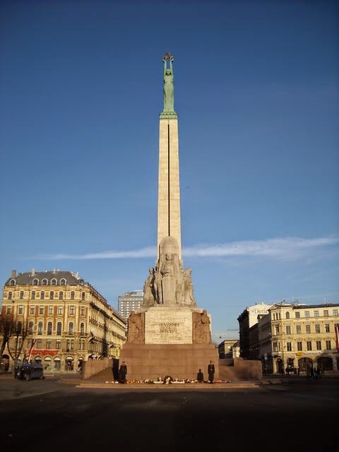 RIGA | . TUTUKI EXPRESS