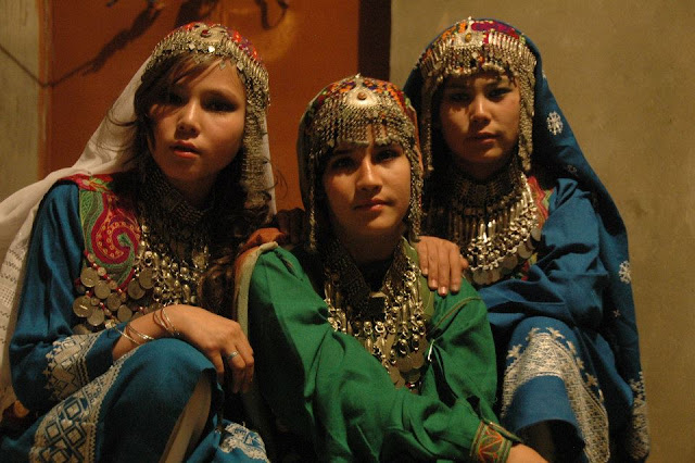 Hazara girls in Hazaragi culture dresses | Hazara News