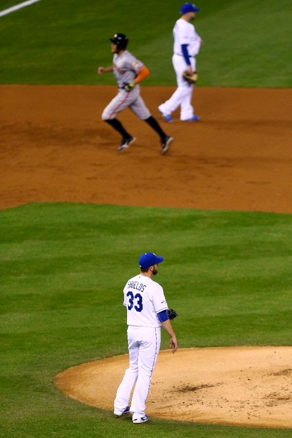 [WS G1] 헌터 펜스 - 3타수 2안타 (1홈런) 2타점, 영상 & 화보 : MLBPARK
