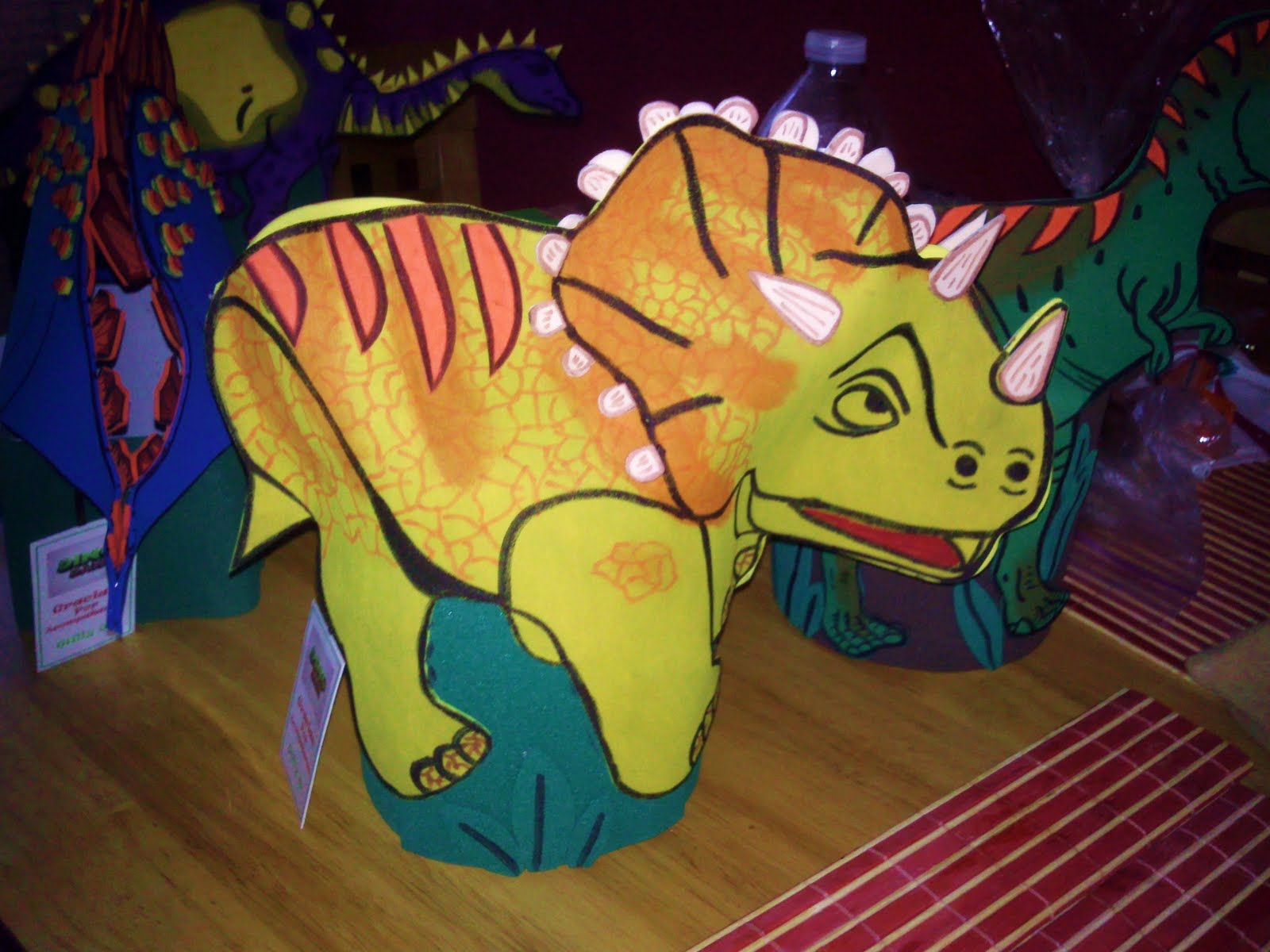 Dulcero de dinosaurio - Imagui