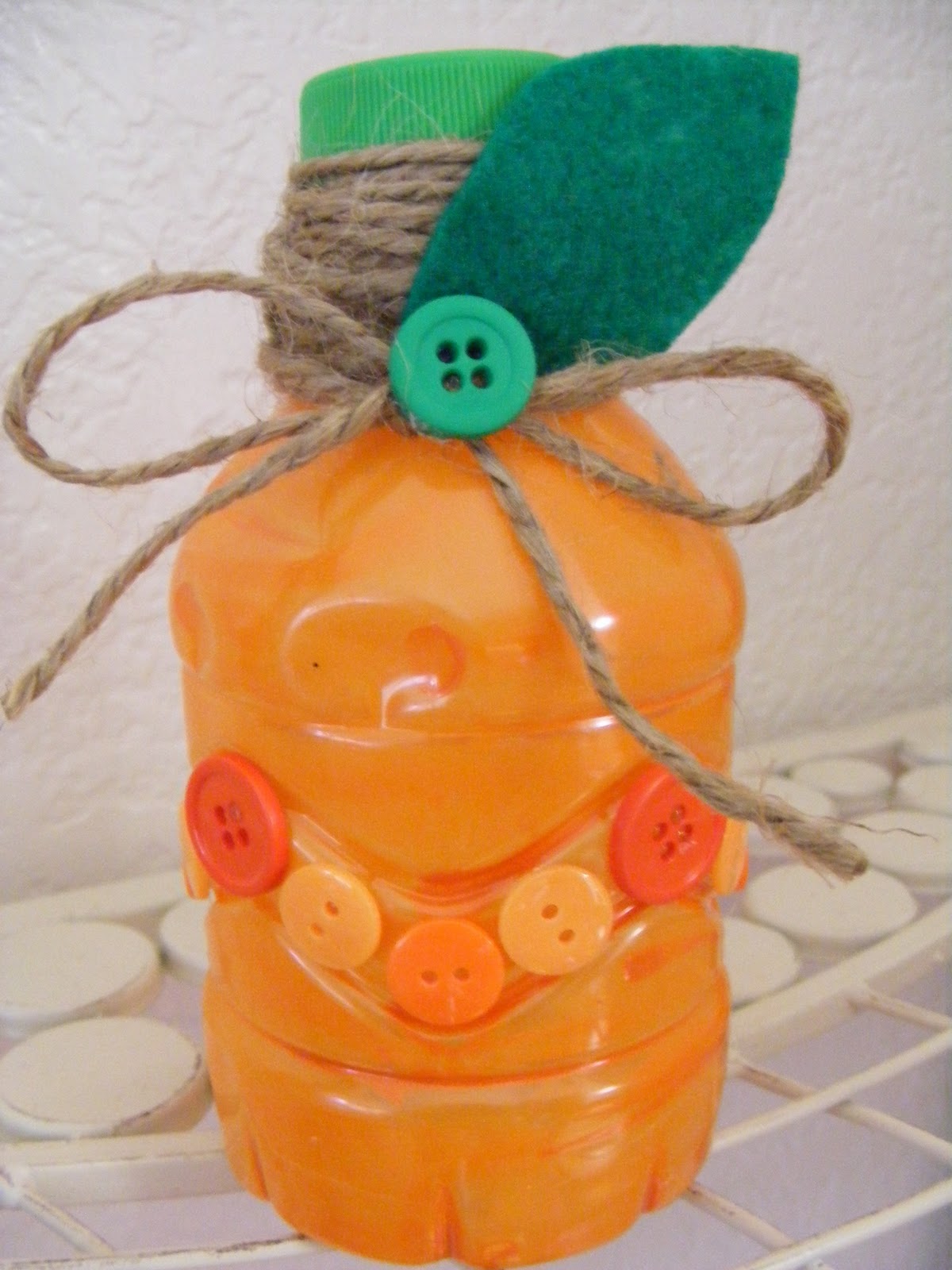 Bacon Time With The Hungry Hypo DIY Mini Pumpkin Bottles bacon-time-with-the-hungry-hypo-diy-mini-pumpkin-bottles