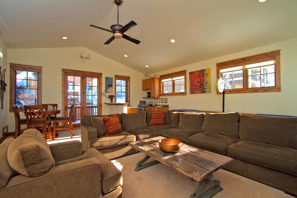 Dream Decorators Awesome Living Room dream-decorators-awesome-living-room
