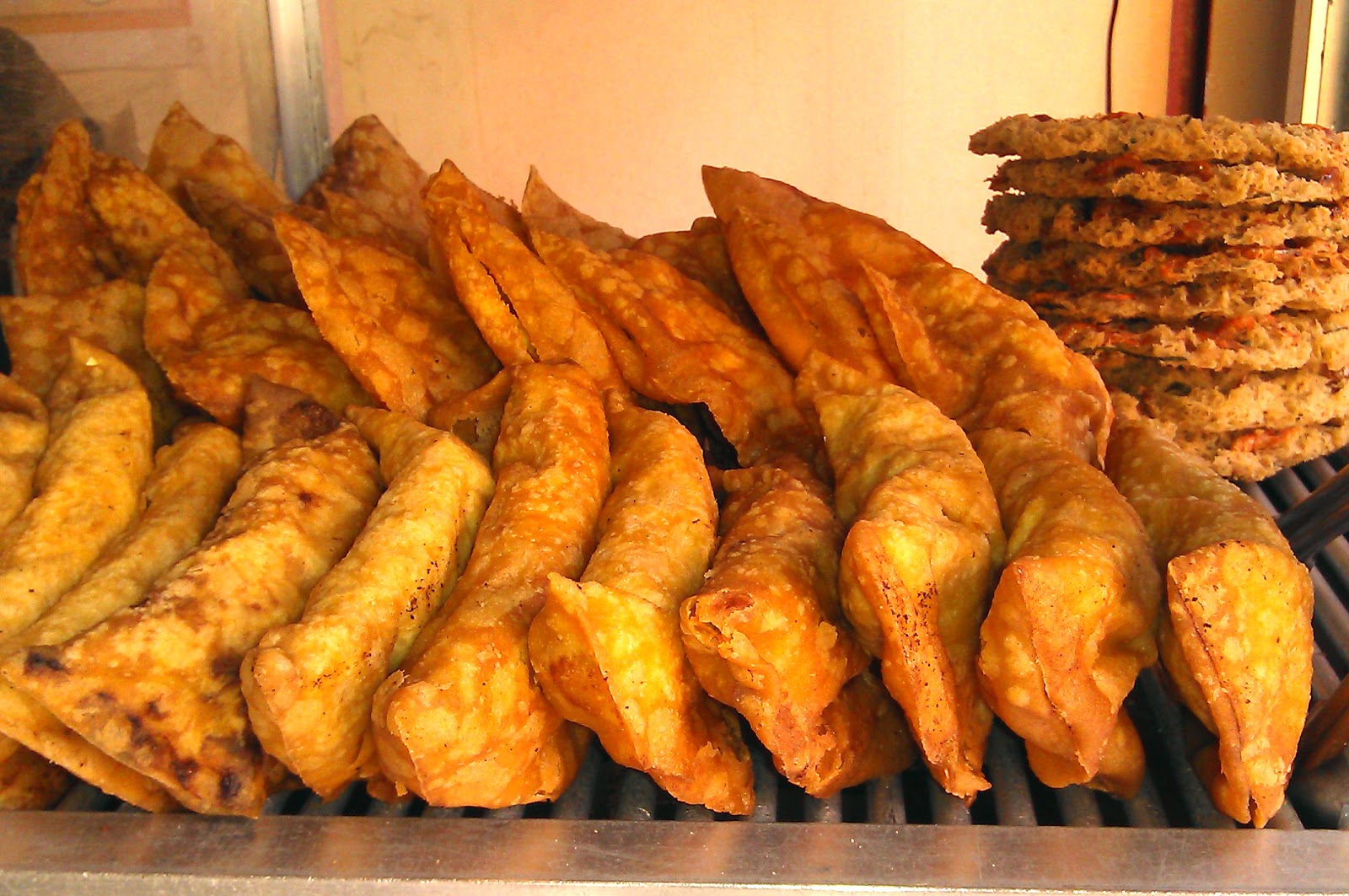 Stella Arnaldo's Blog: Travel Bites: The allure of Vigan Stella Arnaldo's Blog: Travel Bites: The allure of Vigan