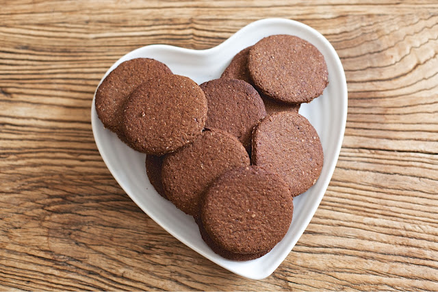 Gingerbread Biscuits Recipe Niomi Smart Bloglovin gingerbread-biscuits-recipe-niomi-smart-bloglovin