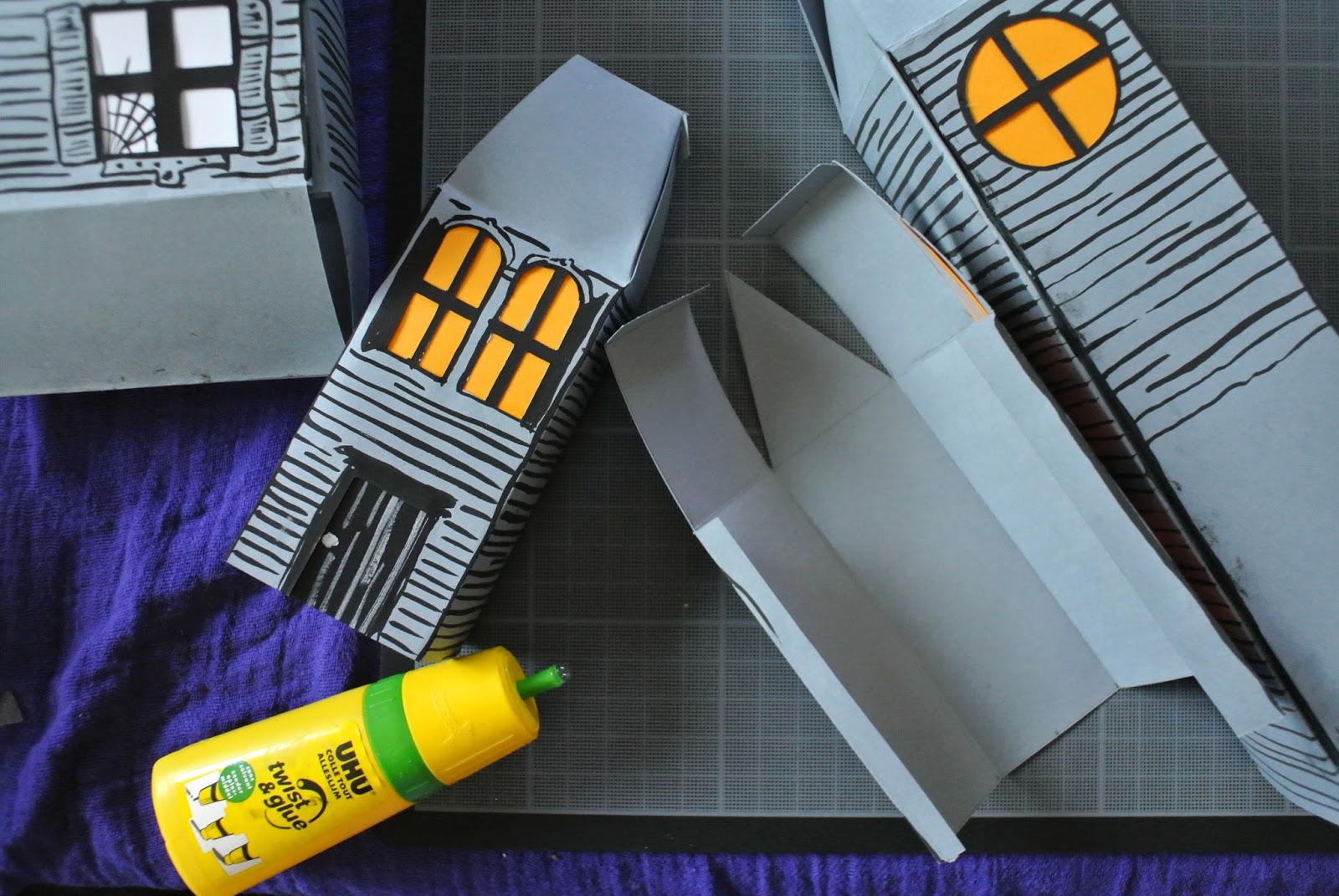 Le blog de Gabrielle Aznar: La maison hantée en papier ♦ DIY